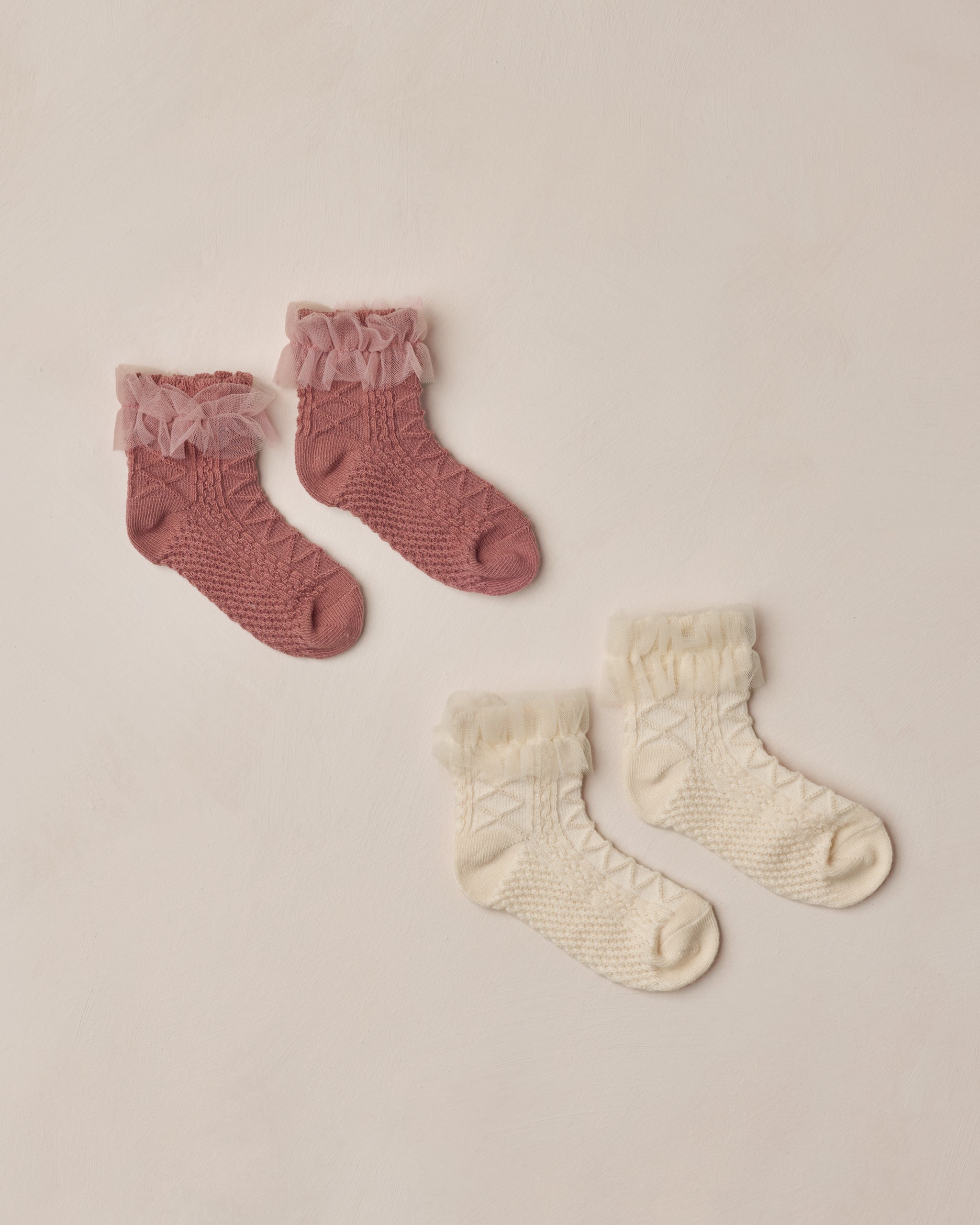 Ruffle Socks | Ivory, Raspberry – Noralee